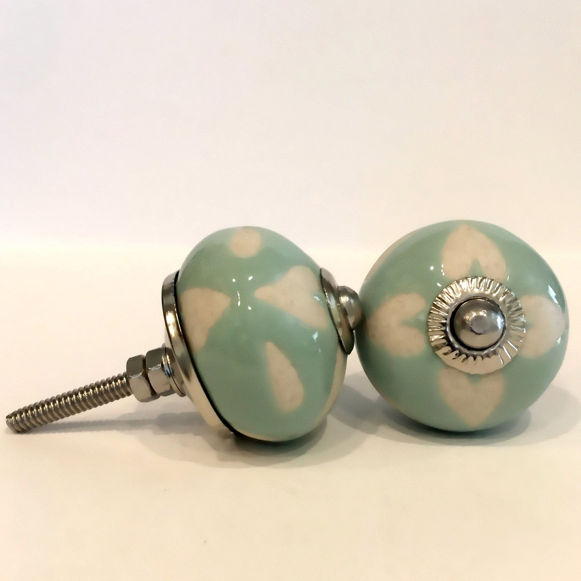 Porcelain Knobs / Pulls – Dwyer Home Collection