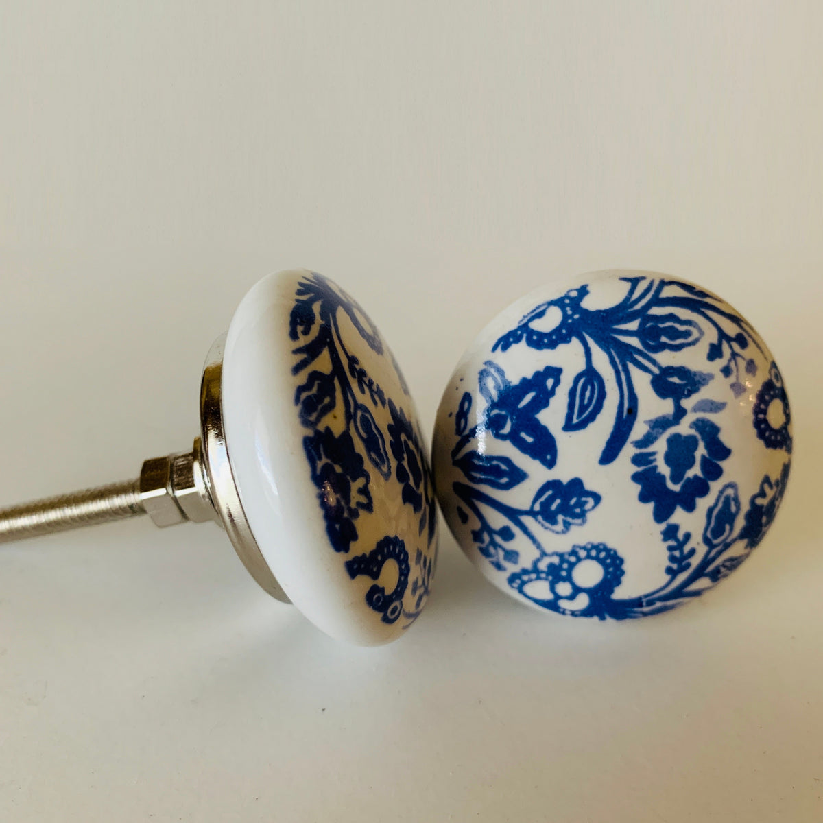 Blue Floral Cabinet Knobs | Soothing Floral Porcelain Design – Dwyer Home Collection